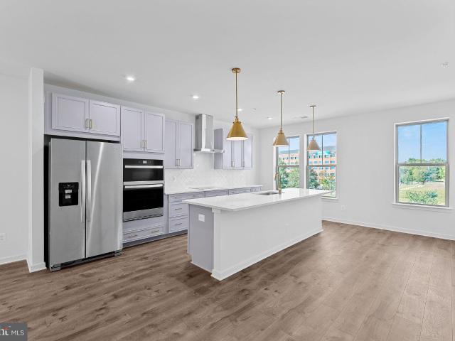 19712 Misty Moss Sq, Ashburn, VA 20147 | MLS #VALO2123 | Compass