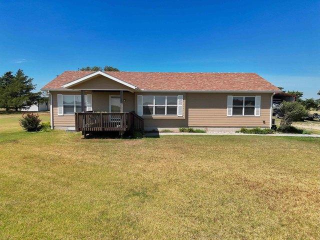 1971 NW 50th Ave, Saint John, KS 67576