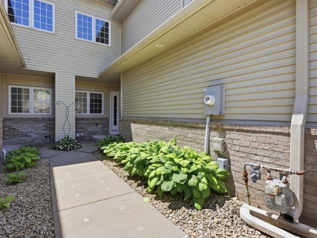 1971 Andrew Court