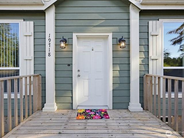 1971 th St NW, Lakebay, WA 98349