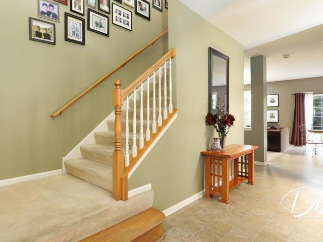 1971 W Greenleaf Drive