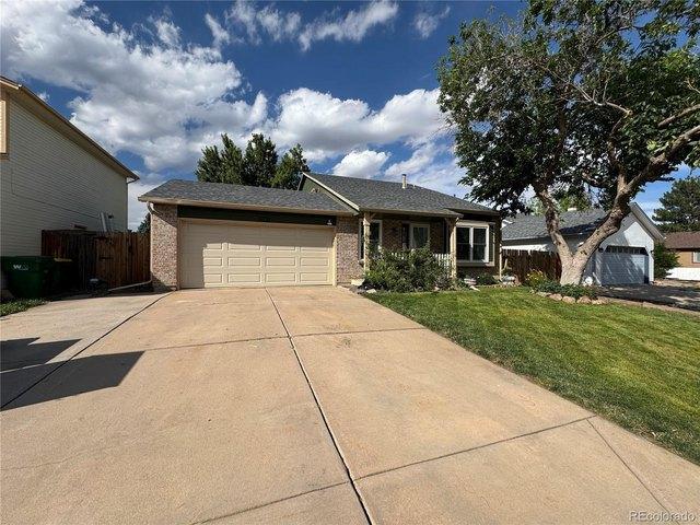 19727 E Oxford Dr, Aurora, CO 80013