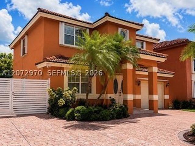 19727 NW 84th Pl, Hialeah, FL 33015