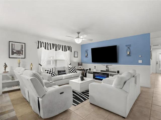 1972 Appalachee Cir, Tavares, FL 32778 | MLS #O6387 | Compass