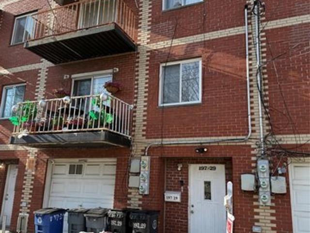 197 29 Hiawatha Ave, Hollis, NY 11423