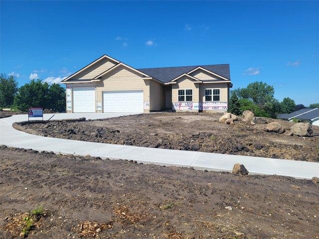 197 E Bridge Cir, Polk City, IA 50226