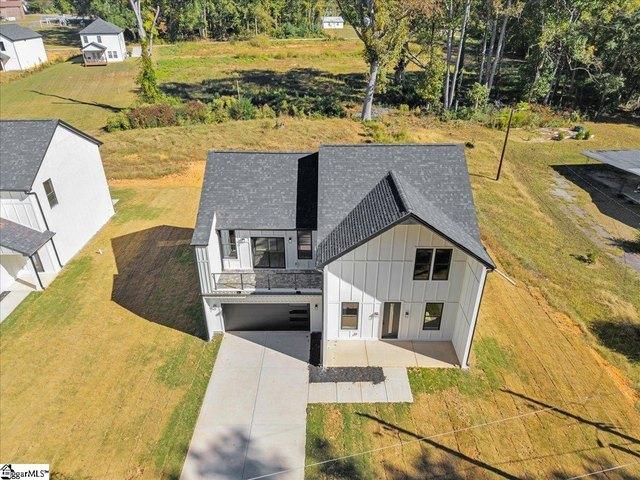 197 Eastbrook Dr, Woodruff, SC 29388