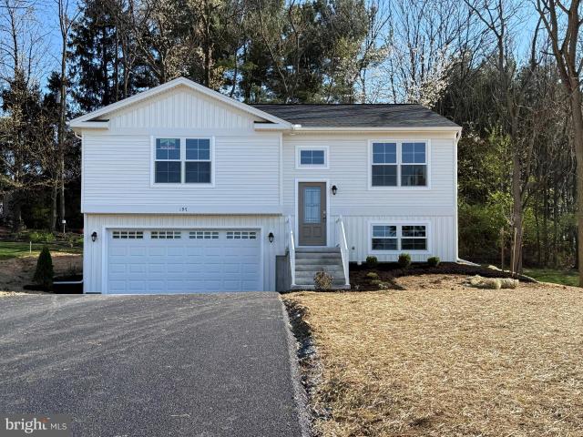 197 Echo Dr, Chambersburg, PA 17202 | MLS #PAFL2030 | Compass