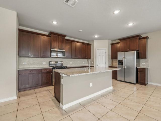 197 Eves Necklace Dr, Buda, TX