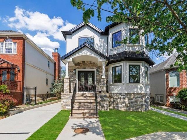 197 Finlay St, Staten Island, NY 10307