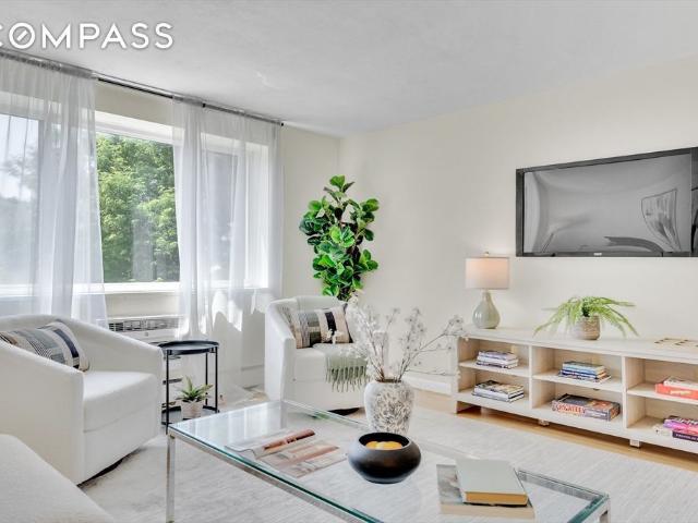 197 Kent St 35, Brookline, MA