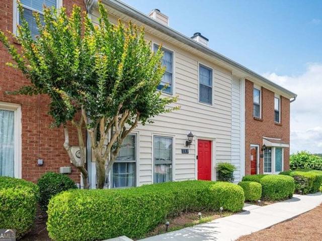 197 High Creek Dr, Roswell, GA 30076