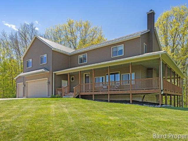 197 Leonard St NW, Grand Rapids, MI 49534