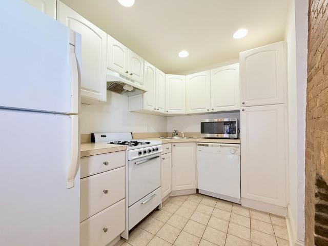197 Newark Ave # 1