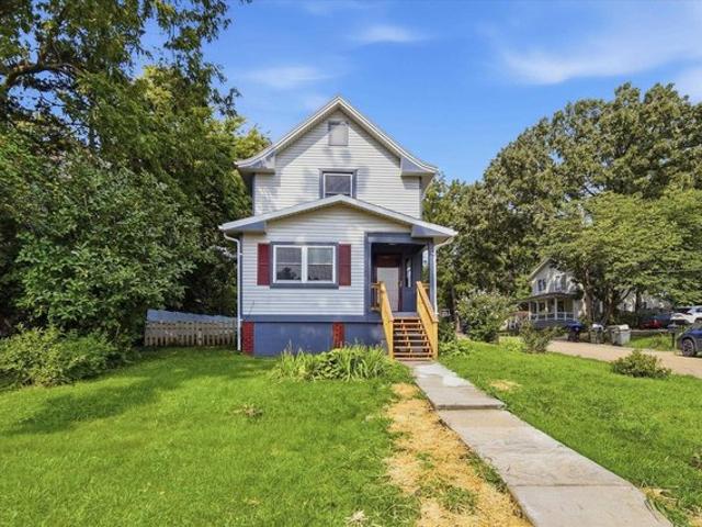 197 NW Hawthorne St, Topeka, KS 66606