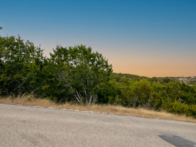 197 NW Hills Dr, Kerrville, TX 78028 | MLS #1938