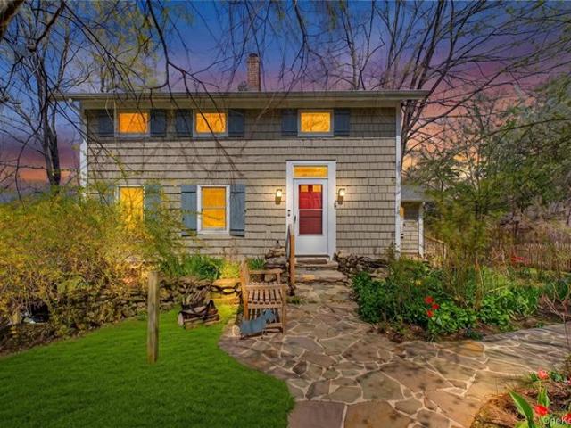 197 Palen Rd, Hopewell Junction, NY 12533