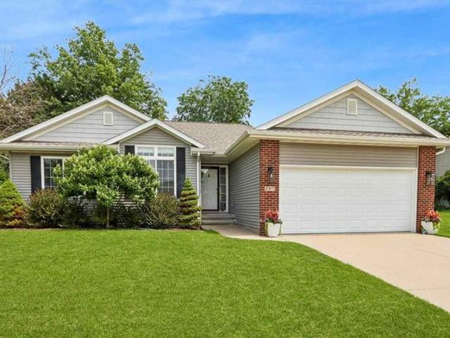 197 Rogers Dr, Williamsburg, IA 52361