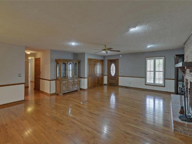 197 Woodland Way