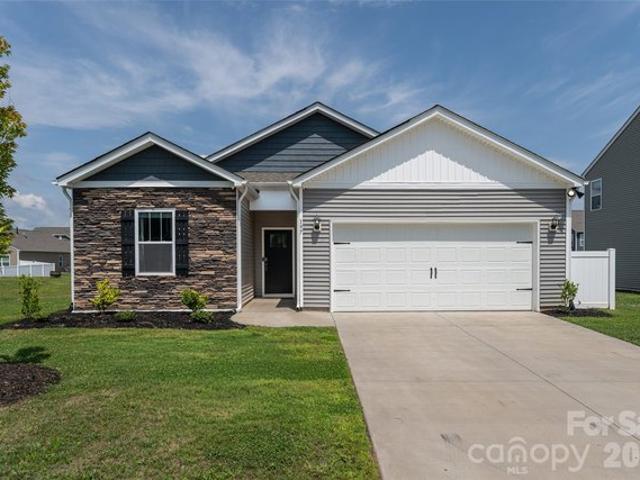 197 Wheatfield Rd, Fletcher, NC 28732