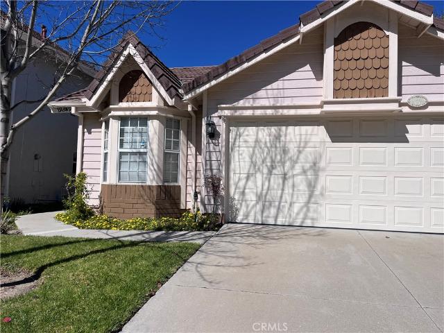 19849 Collins Rd, Canyon Country, CA 91351 | MLS #DW25275 | Compass
