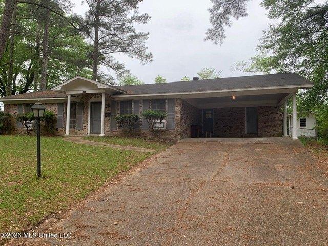 1984 Longwood Dr, Jackson, MS 39212
