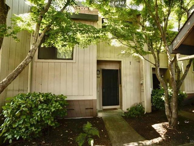 1984 Windmill Cir, Santa Rosa, CA 95403