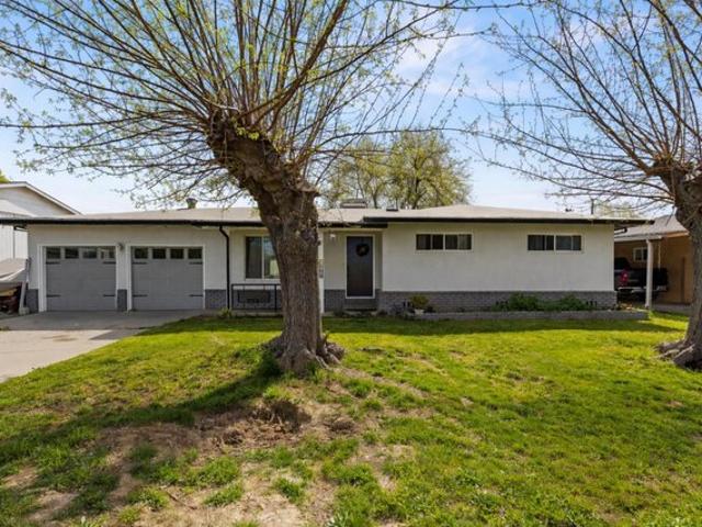 1984 15th St, Olivehurst, CA 95961
