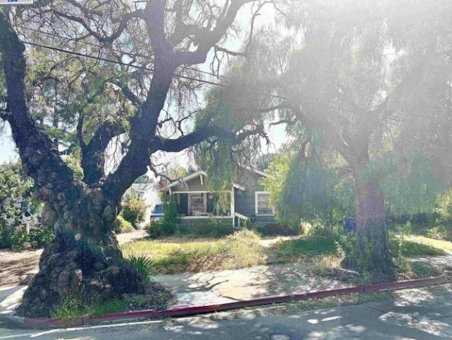 19853 Western Blvd, Hayward, CA 94541
