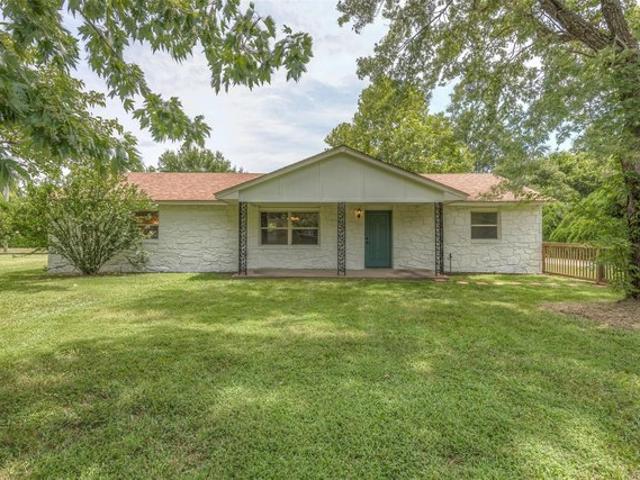 19855 S Par Lane Rd, Claremore, OK 74017