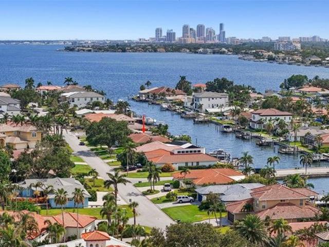 1985 Carolina Ave NE, Saint Petersburg, FL 33703