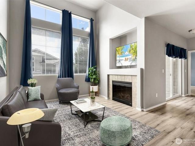 1985 Garry Oaks Ave Unit C, Dupont, WA 98327