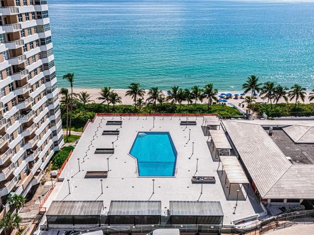 1985 S Ocean Dr 22E, Hallandale Beach, FL