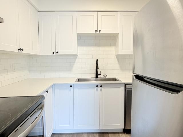 1985 Westcott Rd, 2 beds, 1 full bath