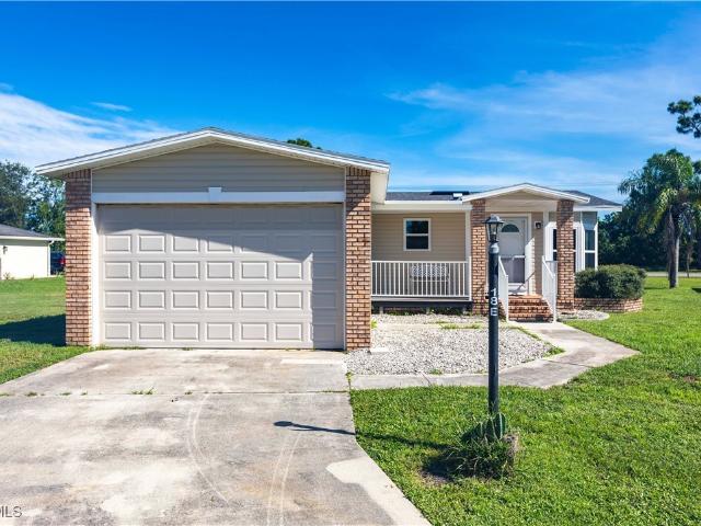 19867 Eagle Trace Ct, North Fort Myers, FL 33903 | MLS #2025005 | Compass