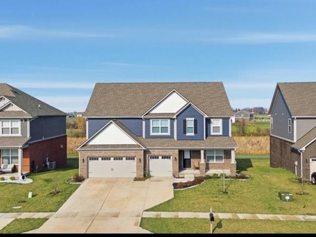 1986 McCormick Dr, Greenwood, IN 46143