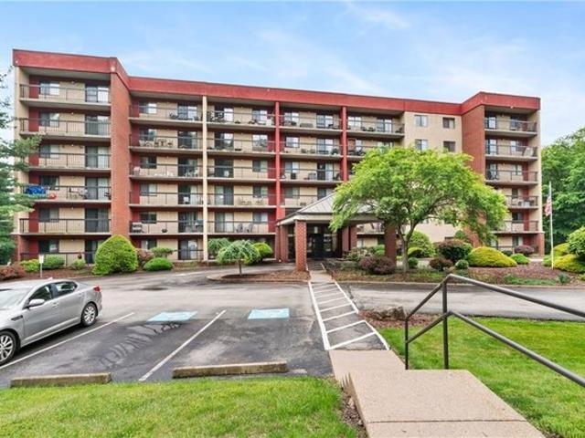 1987 Centurion Dr Apt 607, Pittsburgh, PA 15221