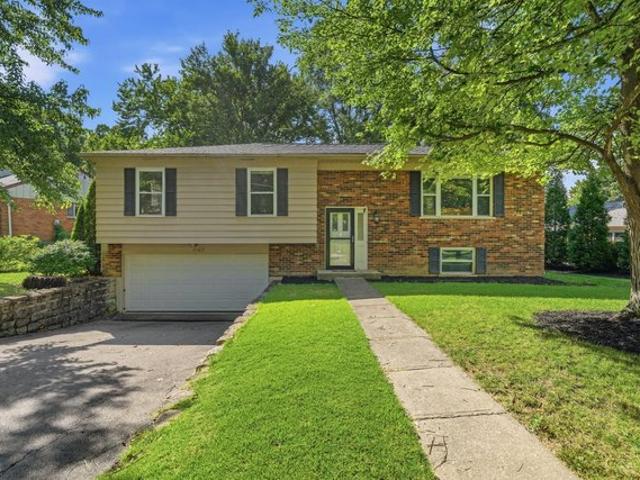 1987 Gainsborough Ln, Anderson Township, OH 45230