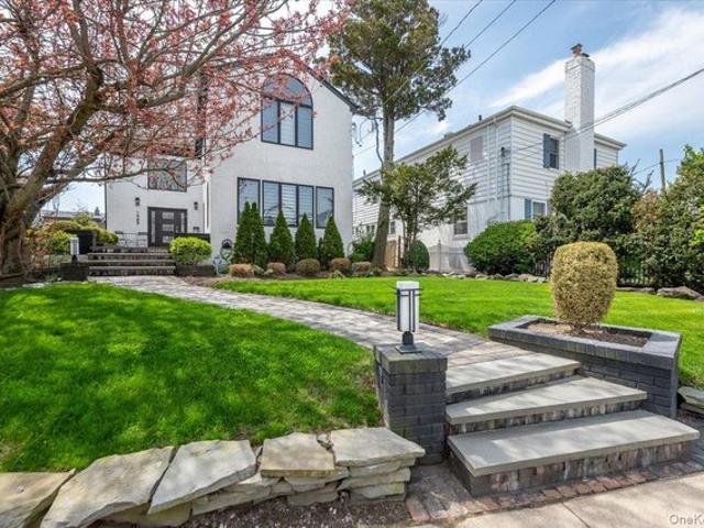 1989 Bay Blvd, Atlantic Beach, NY 11509