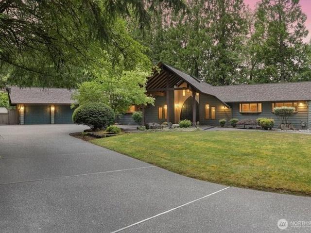 1989 Canterbury Pl SW, Olympia, WA 98512