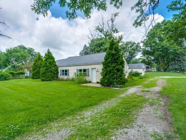 1989 E Turkeyfoot Lake Road