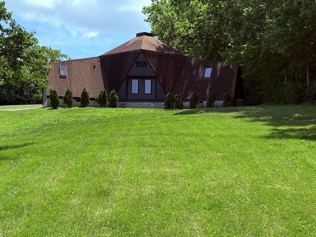 1989 Greentree Dr, Richmond, KY 40475