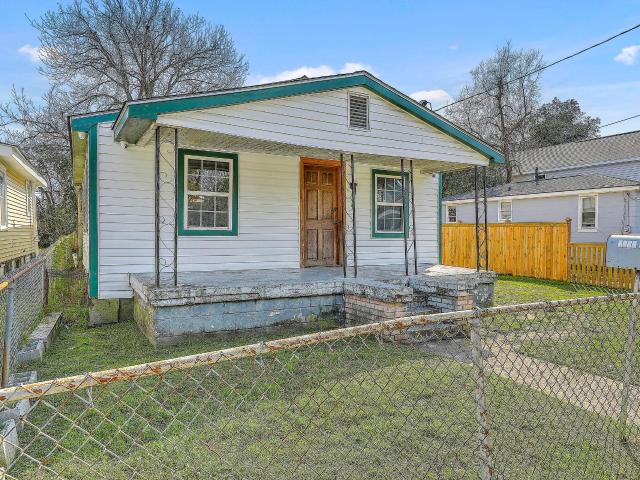 1989 Hugo Avenue