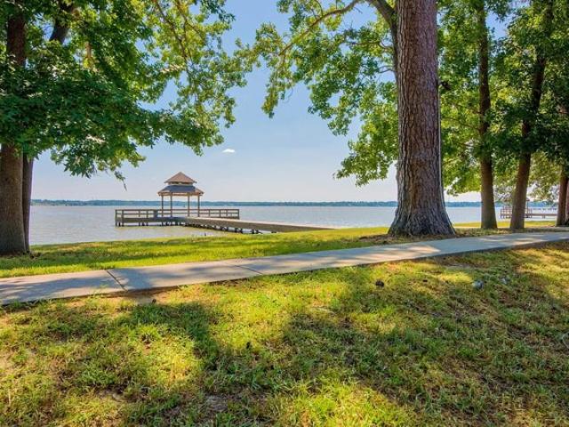 19800 Atascocita Shores Dr, Humble, TX 77346