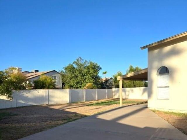 19802 N 48TH Drive