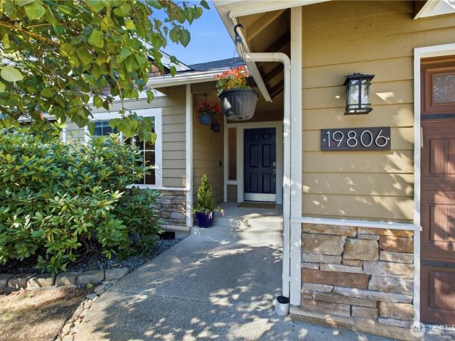 19806 st Street Ct E