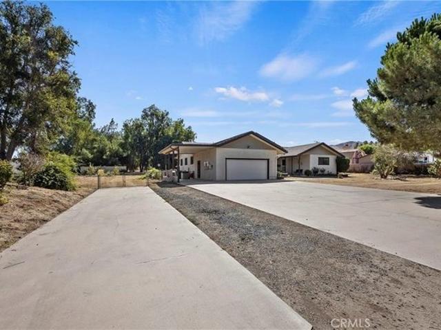 19808 Gustin Rd, Perris, CA 92570