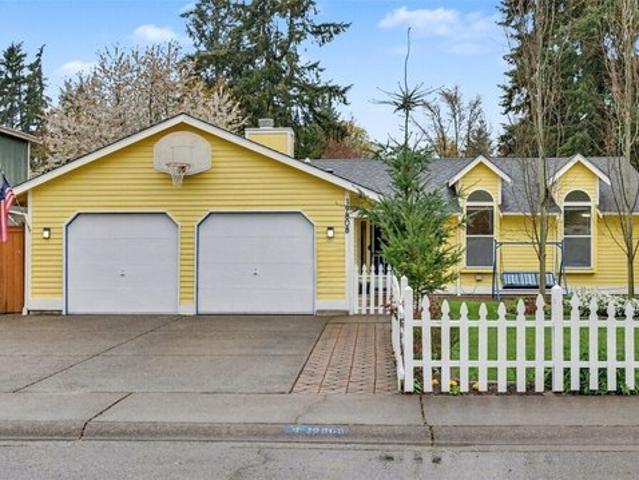 19808 SE 266th Ct, Covington, WA 98042