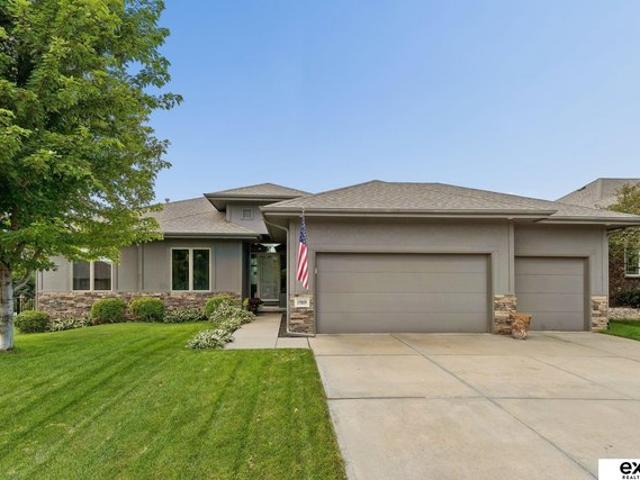 19809 Mason St, Elkhorn, NE 68022