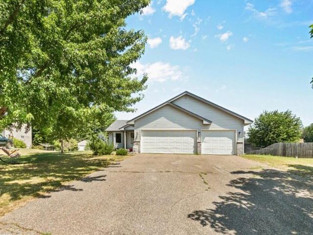 1980 Bridgewater Blvd S, Cambridge, MN 55008